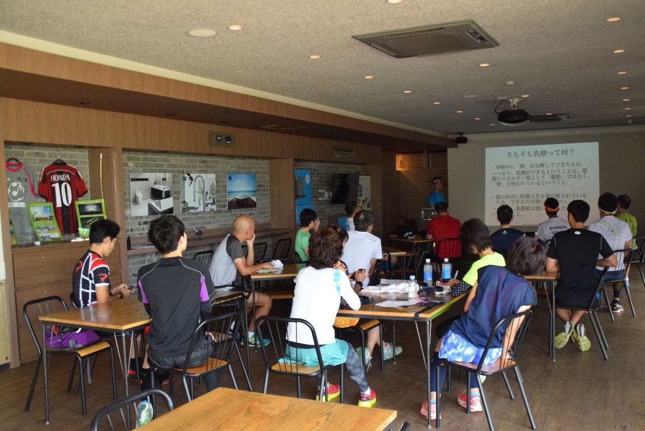 全館貸し切り　開放感抜群のフットサルコートとカフェスペース　運動会やドローン飛行にもの写真25