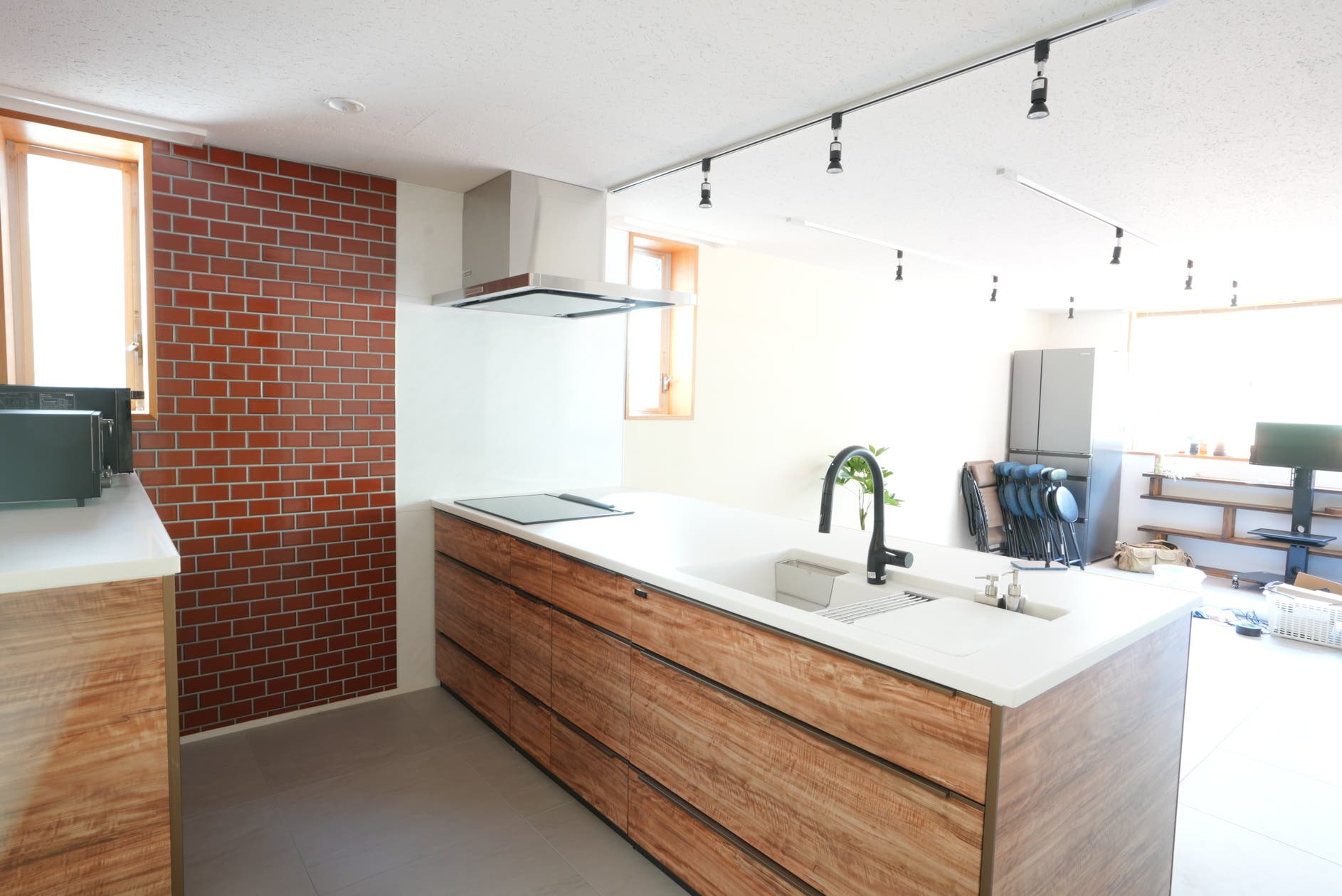 無料で食器＆カトラリー他・撮影用天板が使えるキッチンスタジオ！の写真4