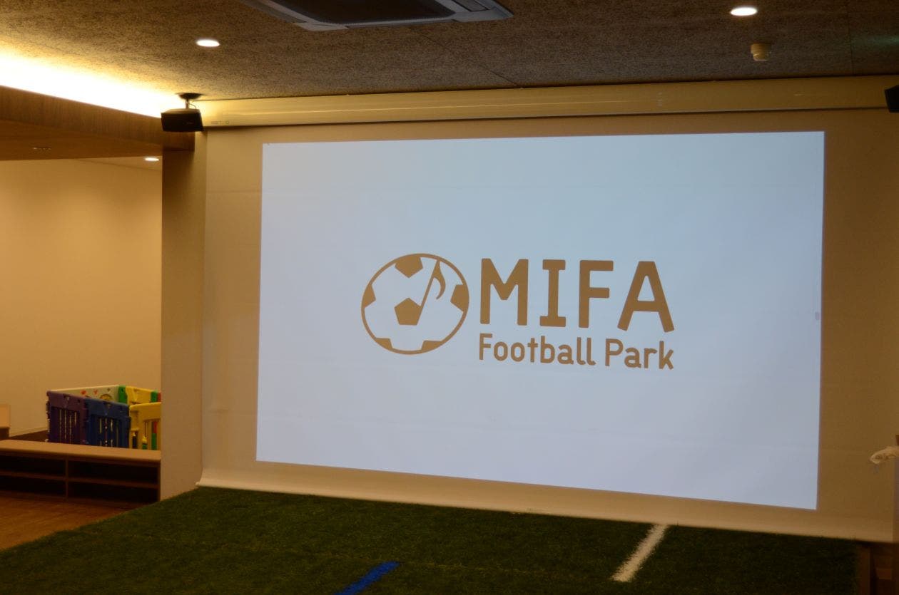 全館貸し切り　開放感抜群のフットサルコートとカフェスペース　運動会やドローン飛行にもの写真23