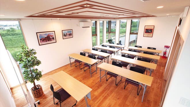 【2024年7月新築】33㎡広々・明るく清潔なスタジオで会議・セミナー・ヨガにもの写真1