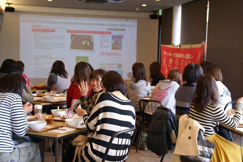 全館貸し切り　開放感抜群のフットサルコートとカフェスペース　運動会やドローン飛行にもの写真32