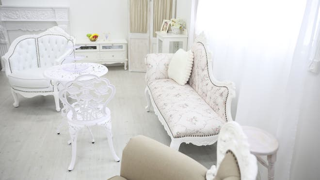 【ココスタジオ日本橋】白背景の撮影ルーム📸 換気・定期消毒✨無料WiFi✨コスプレ撮影👚✨の写真2