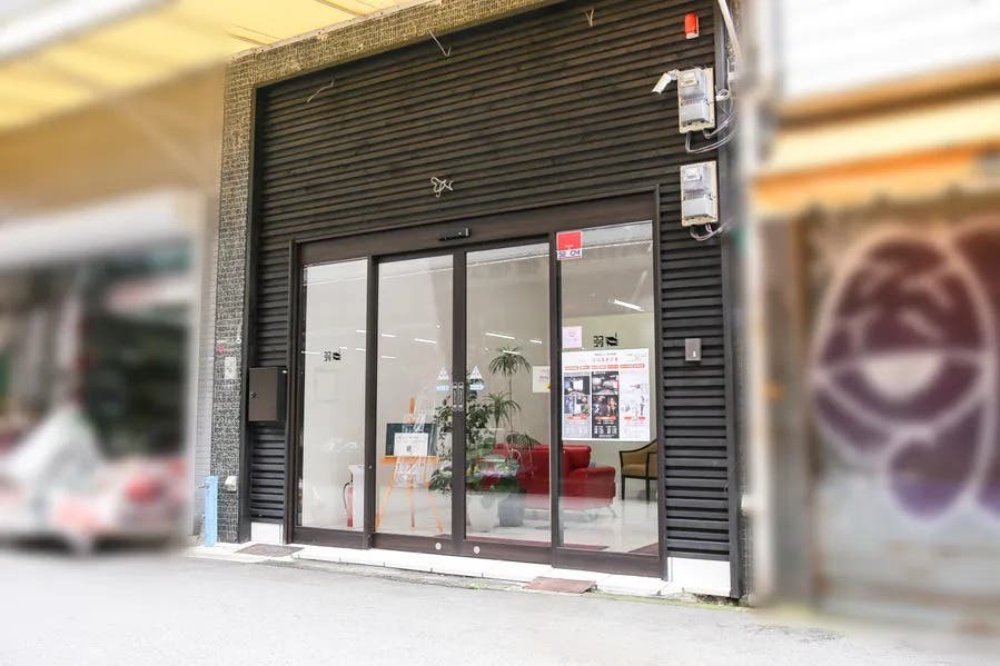 【ココスタジオ日本橋】白背景の撮影ルーム📸 換気・定期消毒✨無料WiFi✨コスプレ撮影👚✨の写真13