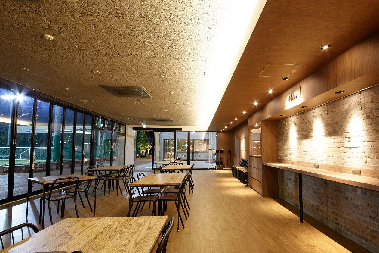 全館貸し切り　開放感抜群のフットサルコートとカフェスペース　運動会やドローン飛行にもの写真21