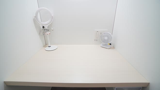 <ビズボ東京駅八重洲京橋No.3>東京駅徒歩4分・京橋駅徒歩2分【完全個室】🚃光回線Wi-Fi📶電源🔌の写真3