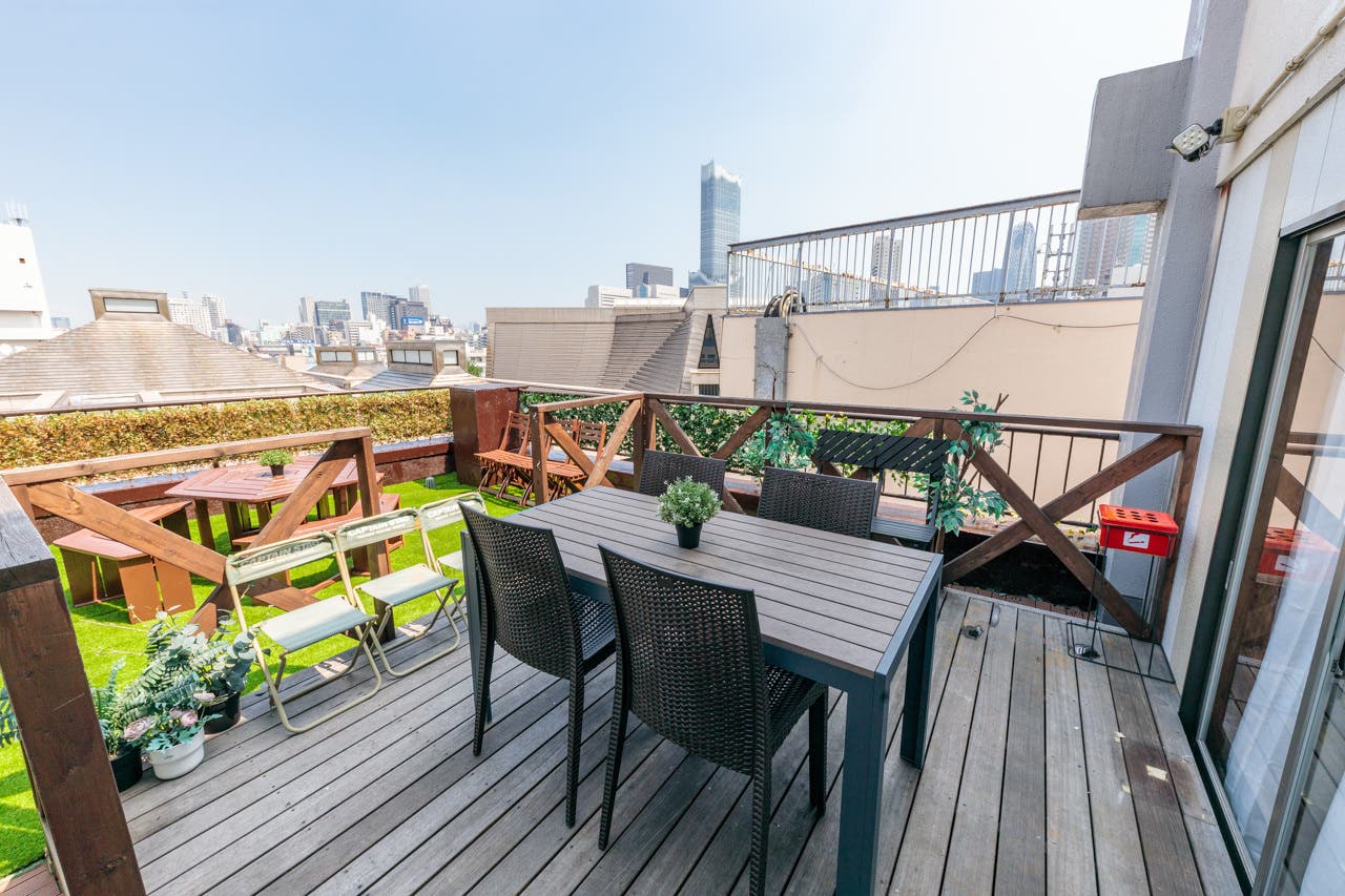 【テラス付き🌿大人数でくつろげる】大久保駅1分😍自然光抜群/撮影やパーティーなど多用途利用可能🥂最大25名の写真9