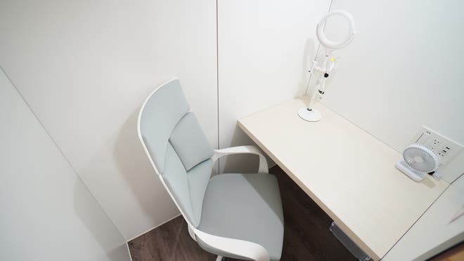 <ビズボ東京駅八重洲京橋No.4>東京駅徒歩4分・京橋駅徒歩2分【完全個室】🚃光回線Wi-Fi📶電源🔌の写真1