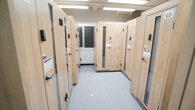 <ビズボ東京駅八重洲京橋No.6>東京駅徒歩4分・京橋駅徒歩2分【完全個室】🚃光回線Wi-Fi📶電源🔌の写真4