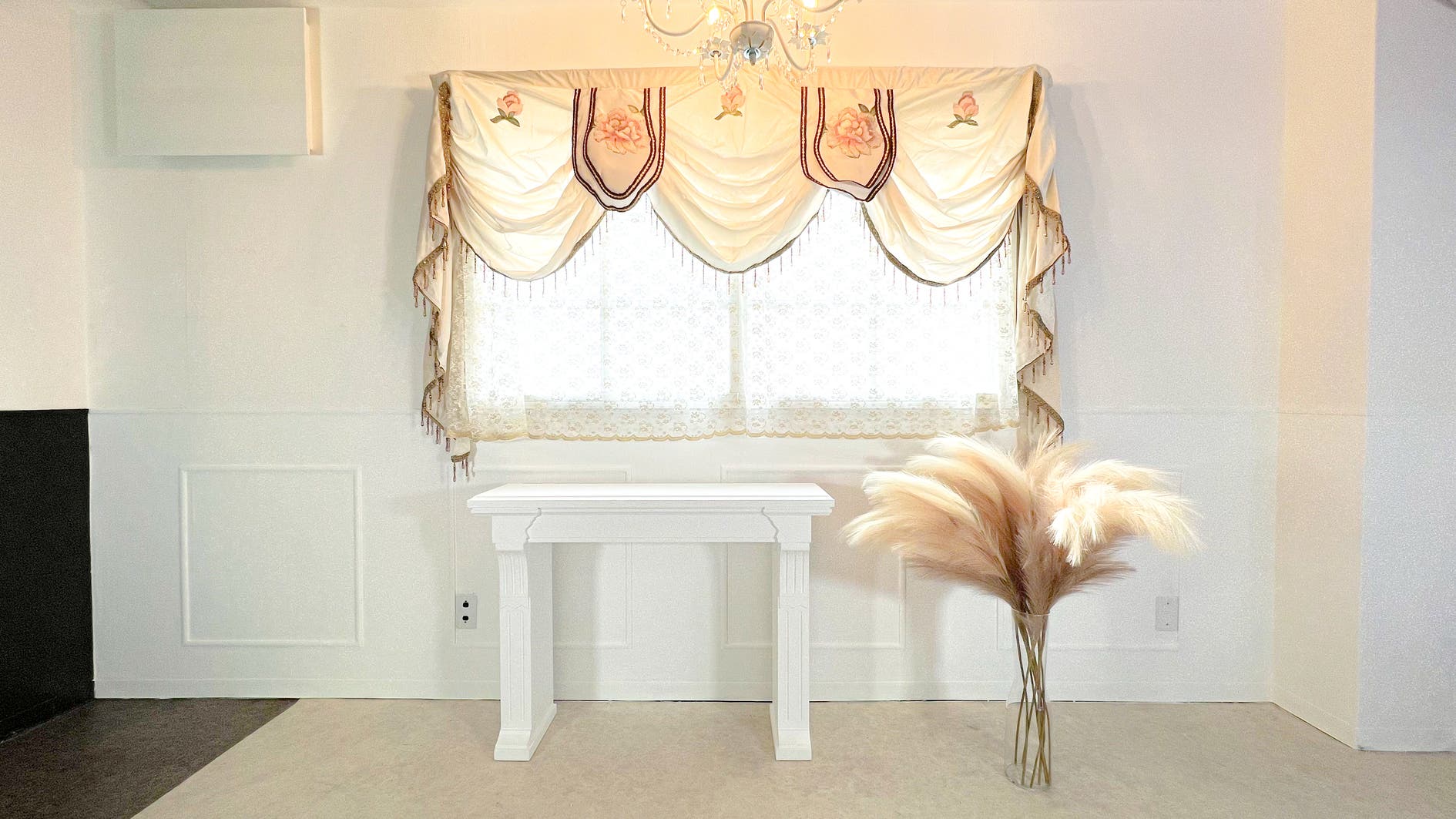 【白家具セット】椅子・テーブル・マントルピースの画像2