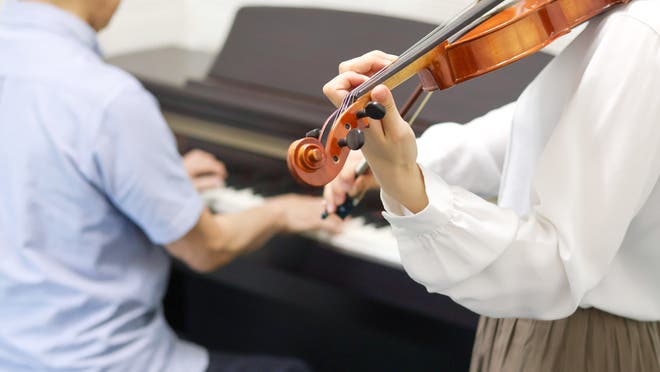 【レンタルスペース(7.5畳)】使い方フリー! ミーティング、配信ワーク、歌リハ、電子ピアノ・生楽器練習の写真3