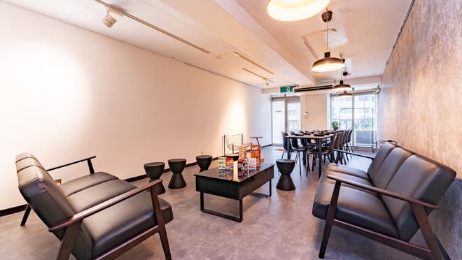 最大25名!!駅徒歩1分‼︎飲食OKゴミ捨て無料🚮モダンな大人空間🍷撮影/会議・打合せ/懇親会/歓送迎会/の写真6