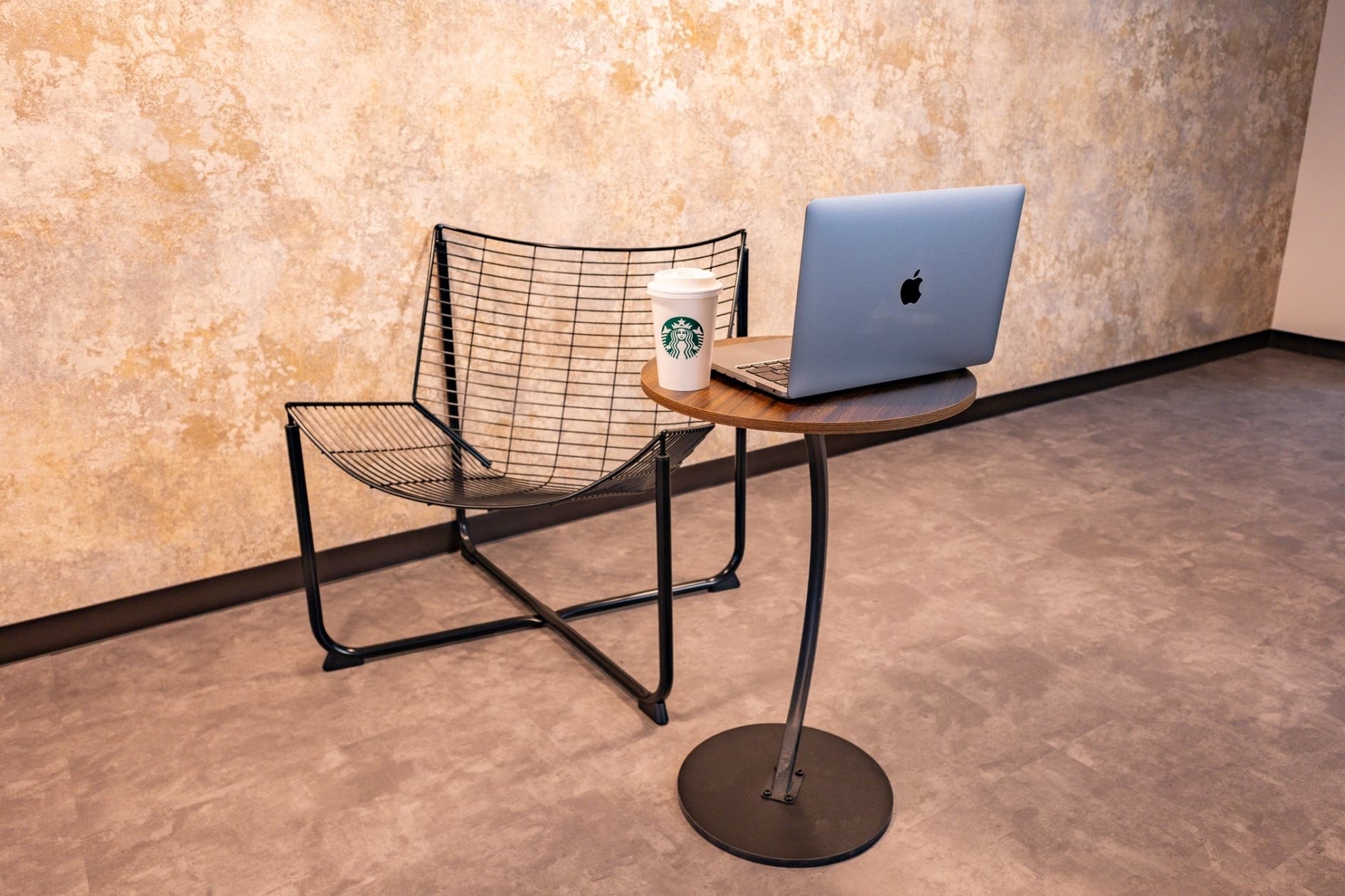 最大25名!!駅徒歩1分‼︎飲食OKゴミ捨て無料🚮モダンな大人空間🍷撮影/会議・打合せ/懇親会/歓送迎会/の写真5