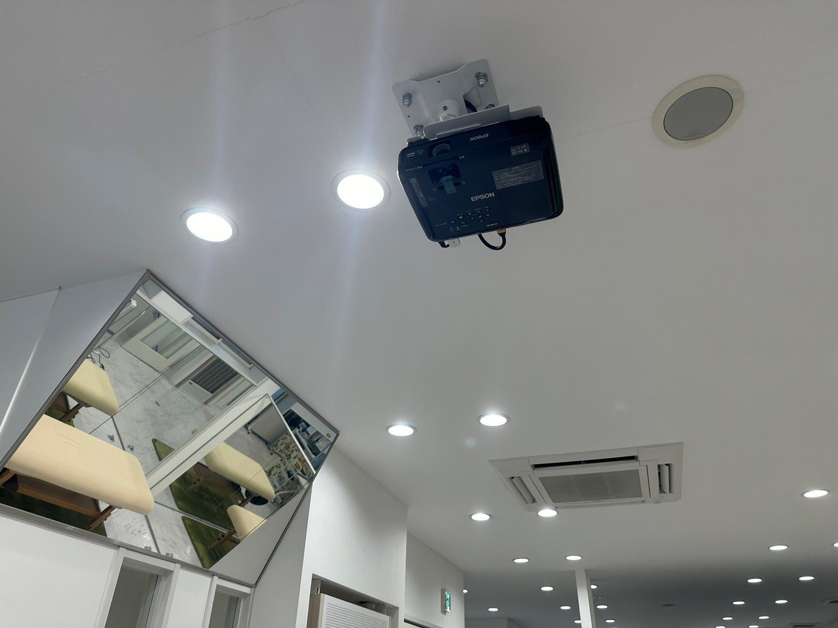 【渡辺通駅 徒歩7分】会議、セミナー🖊ロケ収録、スタジオ撮影🎥YouTube・PV・MV📸ヨガ💃発表会・展示会👗の写真9