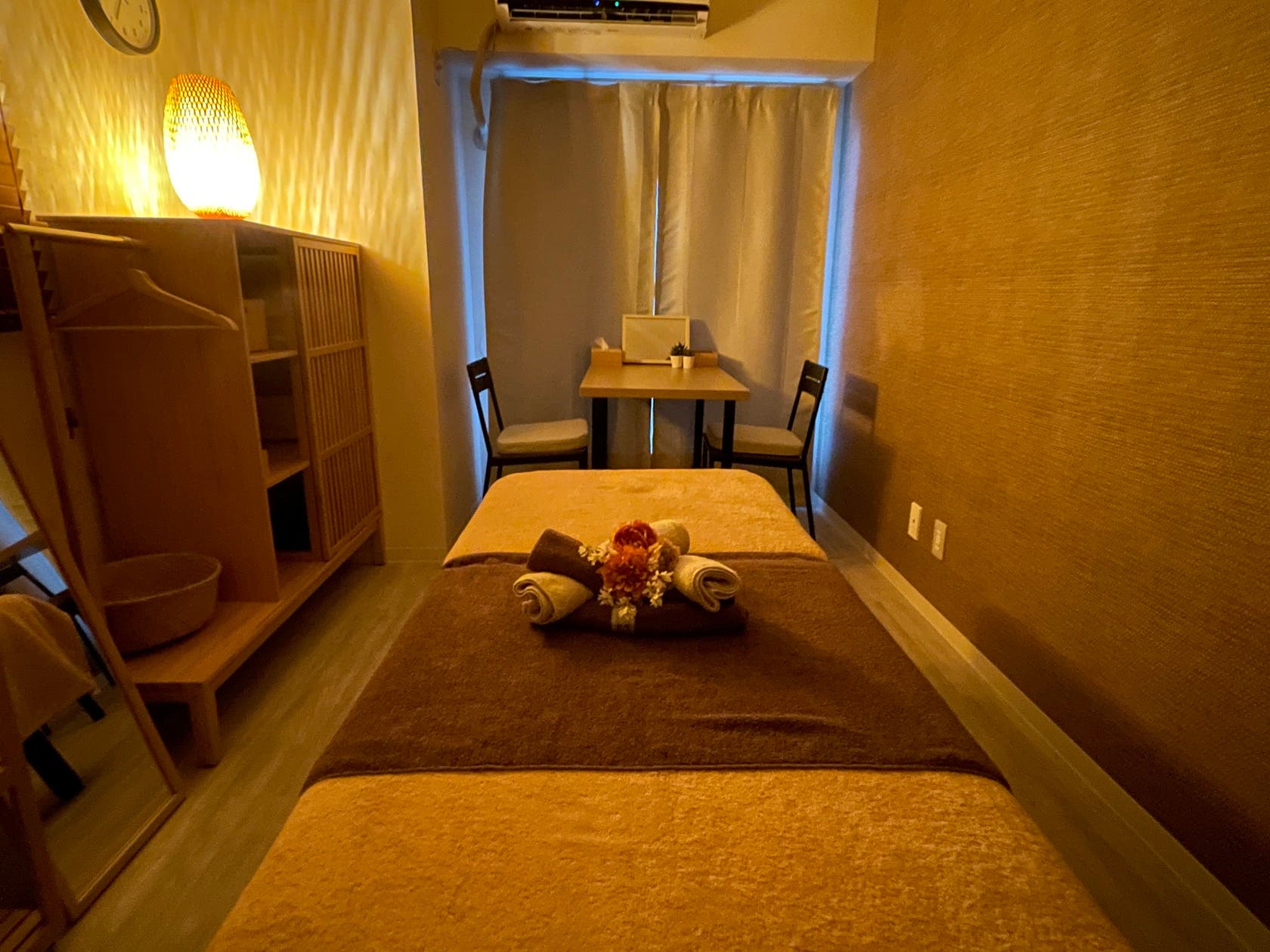 桜木町駅徒歩1分！ご好評につき増部屋🌸完全個室のキレイなサロン✨ほぼ雨に濡れずにアクセス👍電動昇降施術ベッド/マッサージ/エステの写真3