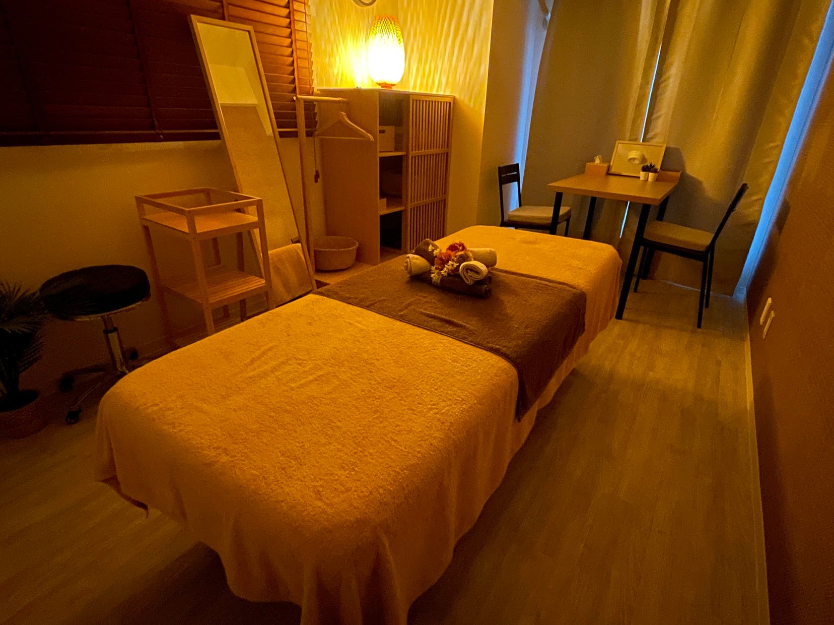 桜木町駅徒歩1分！ご好評につき増部屋🌸完全個室のキレイなサロン✨ほぼ雨に濡れずにアクセス👍電動昇降施術ベッド/マッサージ/エステの写真4