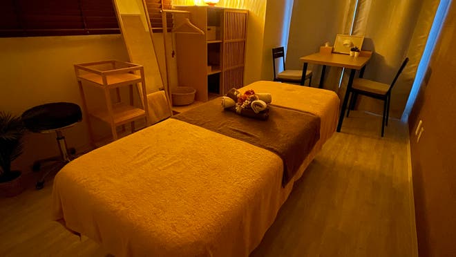 桜木町駅徒歩1分!ご好評につき増部屋🌸完全個室のキレイなサロン✨ほぼ雨に濡れずにアクセス👍電動昇降施術ベッド/マッサージ/エステの写真4