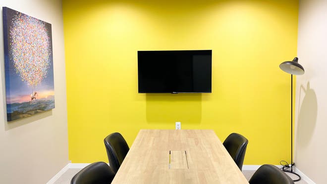 駅直結!横浜駅徒歩30秒|最大10名|ビジネス、懇親会の利用に最適!ルーム『クローブ』※旧4Fの写真1