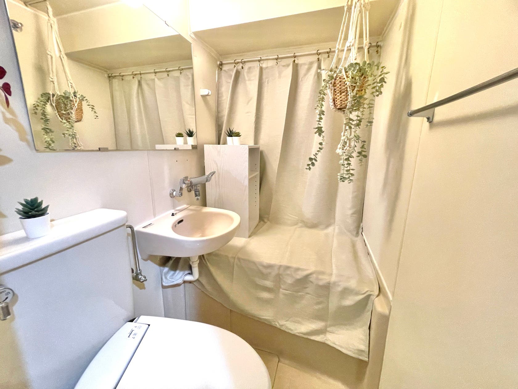 桜木町駅徒歩1分！ご好評につき増部屋🌸完全個室のキレイなサロン✨ほぼ雨に濡れずにアクセス👍電動昇降施術ベッド/マッサージ/エステの写真11