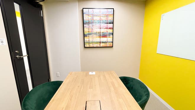 駅直結!横浜駅徒歩30秒|最大8名|ビジネス、懇親会の利用に最適!ルーム『コリアンダー』※旧4Cの写真1