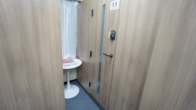 <個室型ワークブース鶴見No.13>京急鶴見駅徒歩2分🚃完全個室⭐️24H⏰Wi-Fi📶モニター🖥️テレワーク/ZOOM/自習の写真8