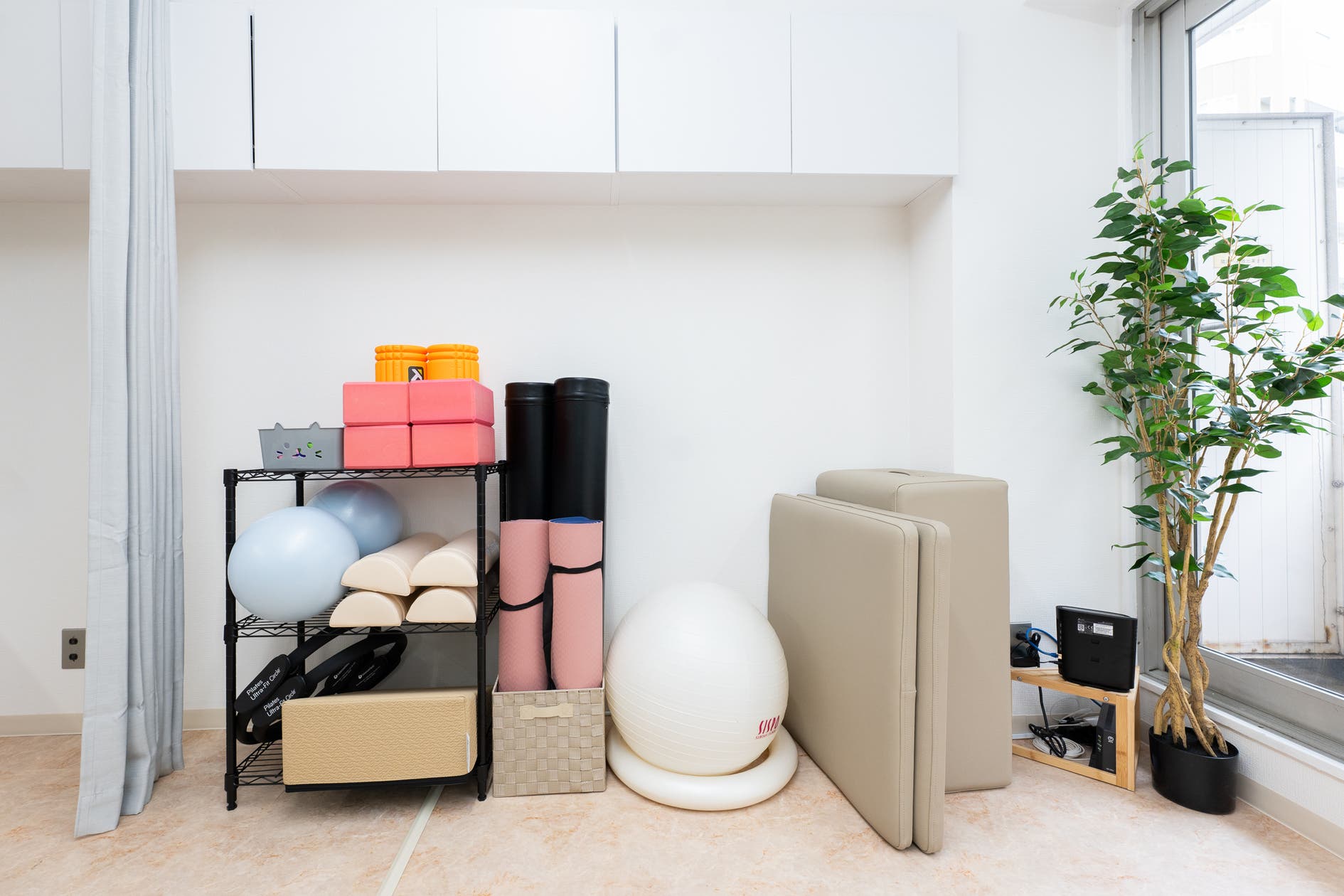 【北参道駅30秒】マシンピラティススタジオ☆自然光が入る1日1回スタッフ完全清掃のスタジオの写真5