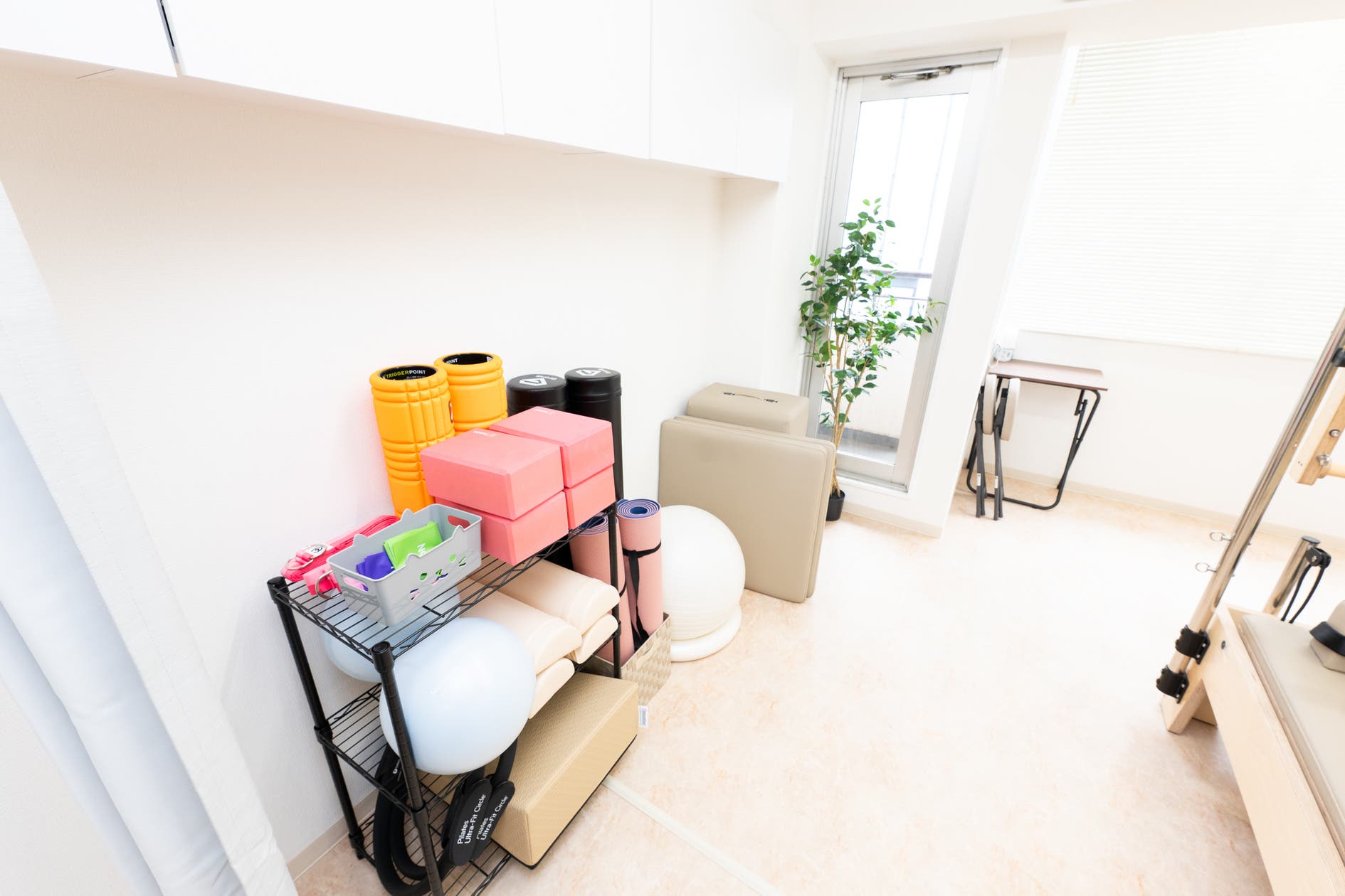 【北参道駅30秒】マシンピラティススタジオ☆自然光が入る1日1回スタッフ完全清掃のスタジオの写真6