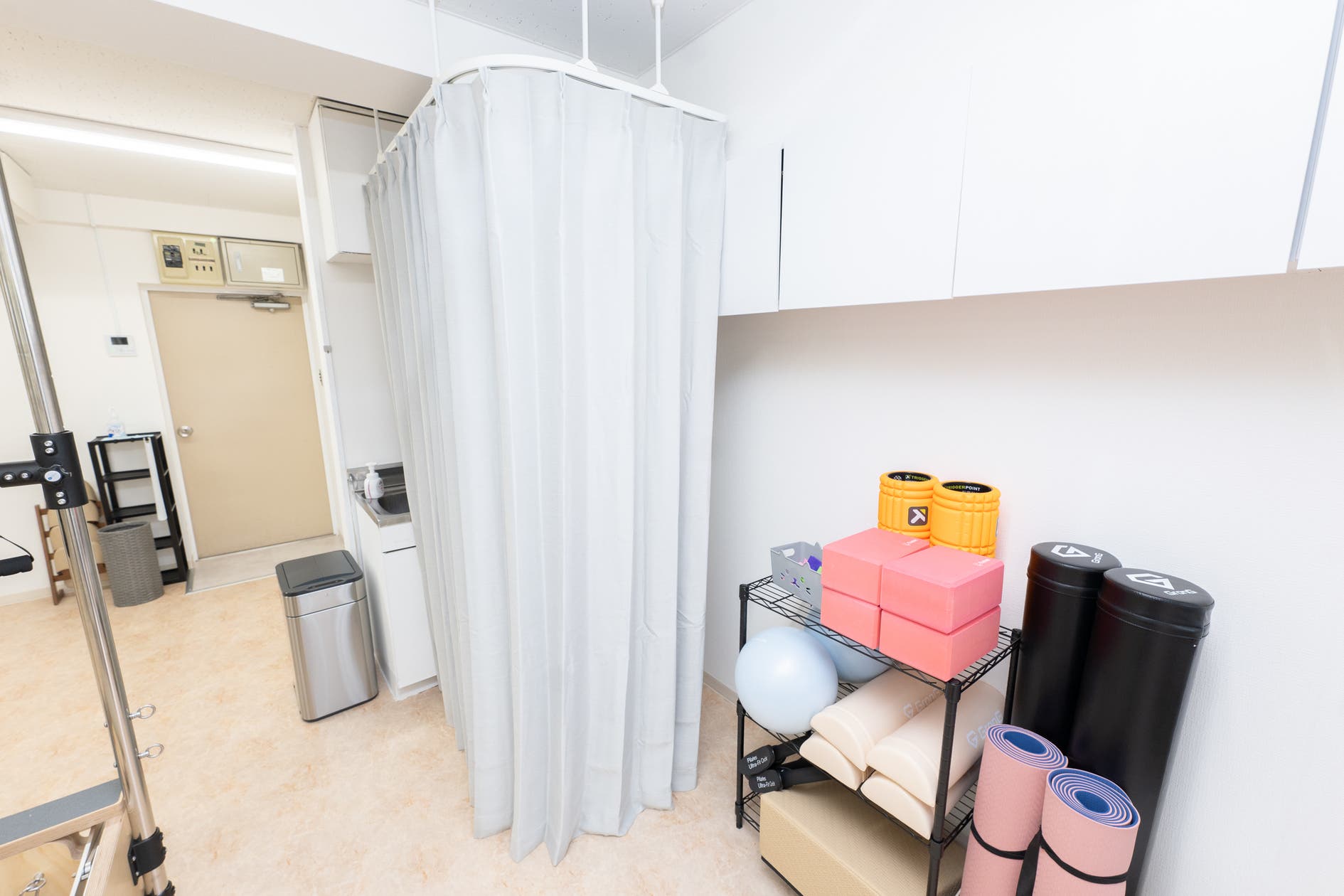 【北参道駅30秒】マシンピラティススタジオ☆自然光が入る1日1回スタッフ完全清掃のスタジオの写真12