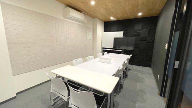 オビヤギルド中会議室。Web会議に最適、10人着席可能です。3階にあります。の写真3