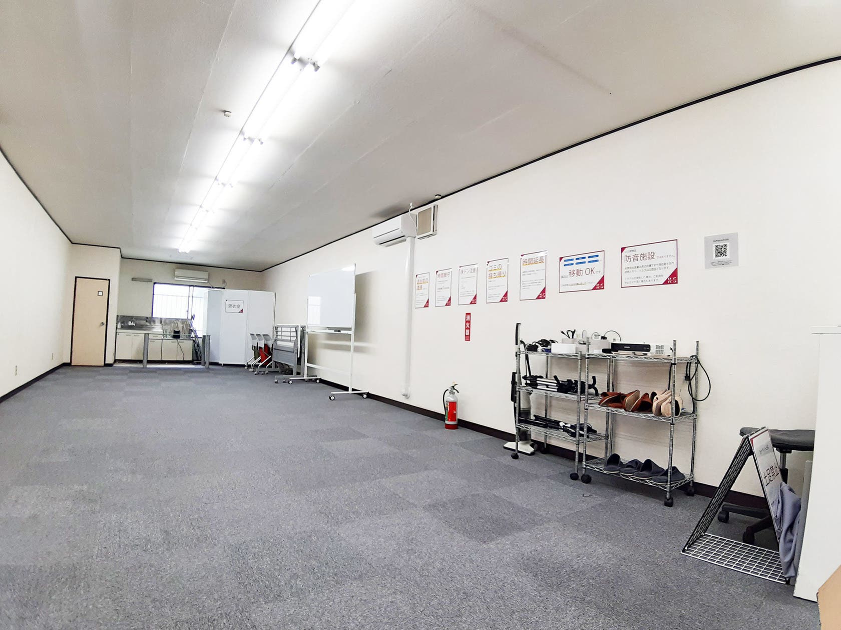【多摩最大級の貸会議室】30名着席/駅徒歩1分/60inchモニター/高速光Wi-Fi/備品無料/会議 セミナー 面接 教室開催の写真4