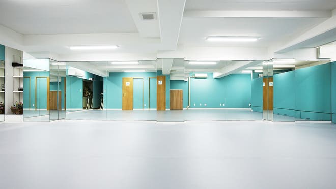 雑司が谷駅出口より徒歩3分 広々78㎡のダンススタジオ マナーを守ってくれる方歓迎⭕️の写真2