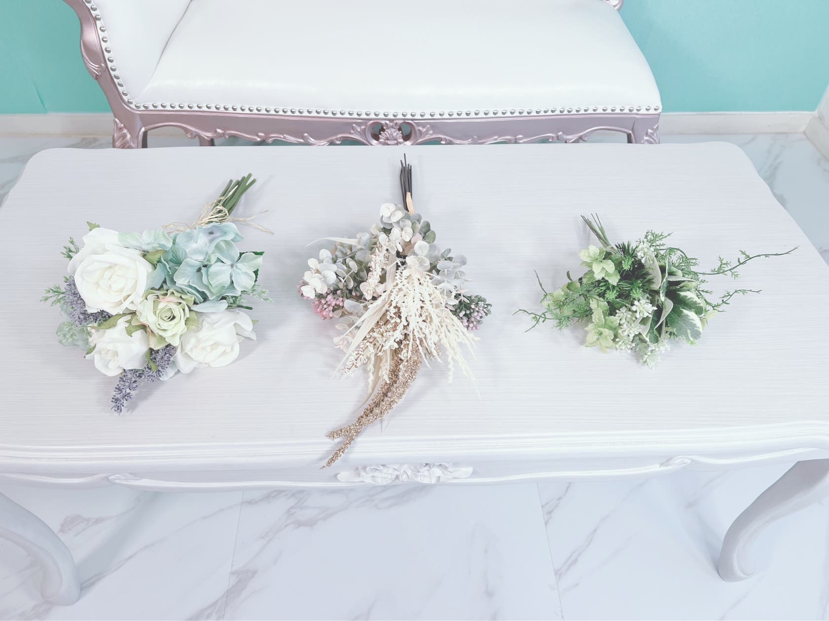 伏見駅3分💞白壁・白家具｜花壁｜シャンデリア｜３面背景｜撮影機材無料｜大人可愛い｜コスプレの写真18