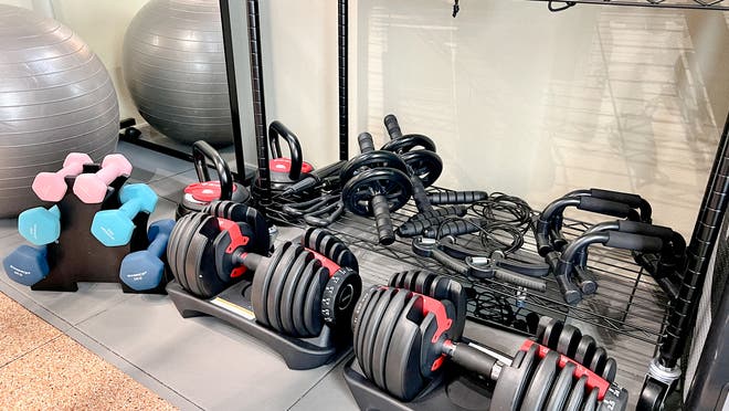 ✨ NEW OPEN !✨【🎉地域最安値🎉】自由が丘駅徒歩3分の駅チカレンタルジム、清潔感ありオシャレ、トレーニング器具充実の写真15