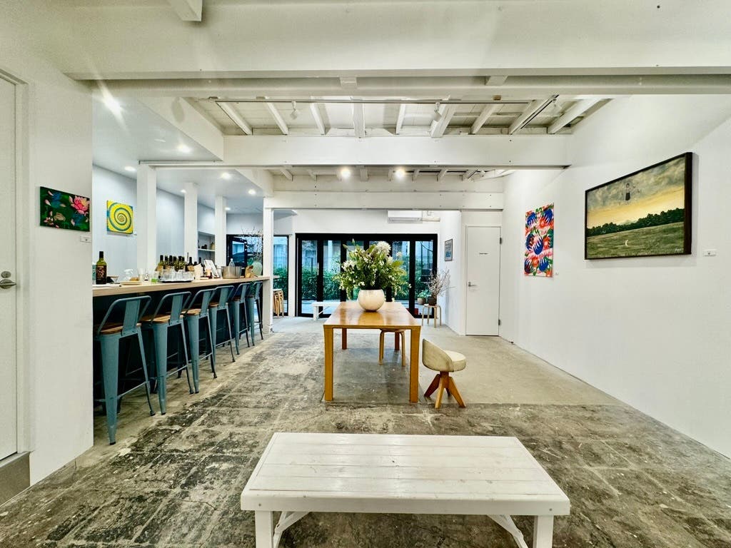 【１F路面】カフェカウンター併設。撮影、展示会、ギャラリーやPOP-UP、セミナー、ワークショップ等、多用途で使えます。の写真27