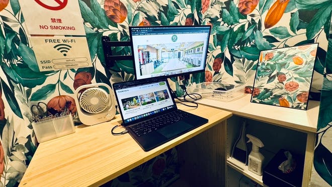 千種駅徒歩1分!カフェ内オンラインブースで集中タイム♪会議・勉強・リモートワークに最適の写真1