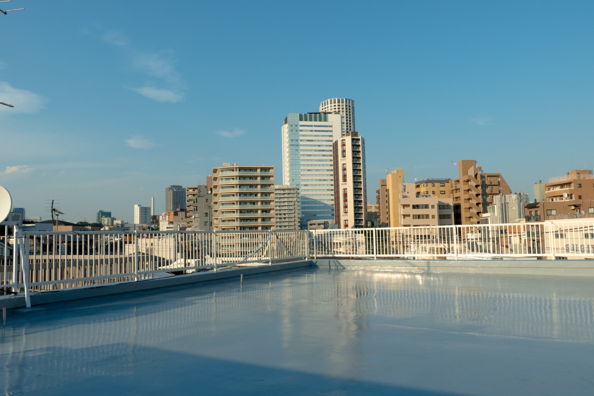 【中目黒】駅徒歩6分/90平米以上/ビル屋上/360°ビルが邪魔しないパノラマ/各撮影の写真1