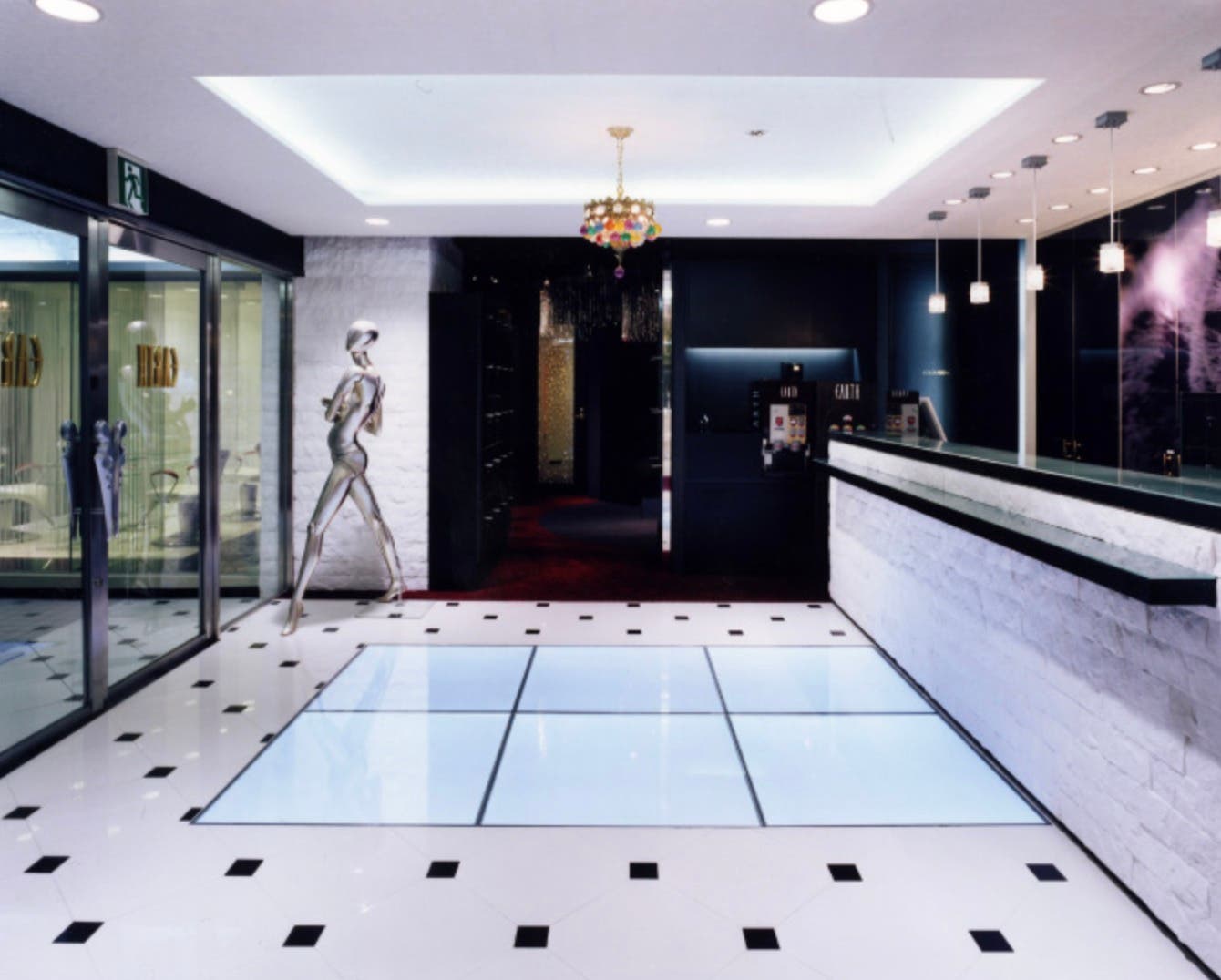 【EARTH 上野店】脱毛専用席★大型サロンに併設されたレンタルサロン✂︎フリーランス/個人練習/美容業に最適♪の写真2