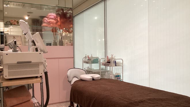 【EARTH 上野店】脱毛専用席★大型サロンに併設されたレンタルサロン✂︎フリーランス/個人練習/美容業に最適♪の写真1