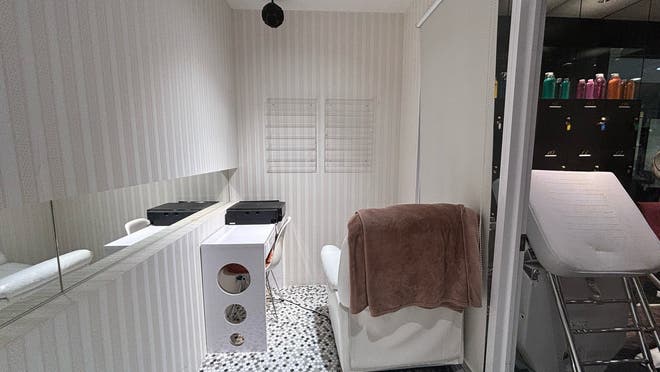 【EARTH 藤沢店】まつエク専用席★大型サロンに併設されたレンタルサロン✂︎フリーランス/個人練習/美容業に最適♪の写真1