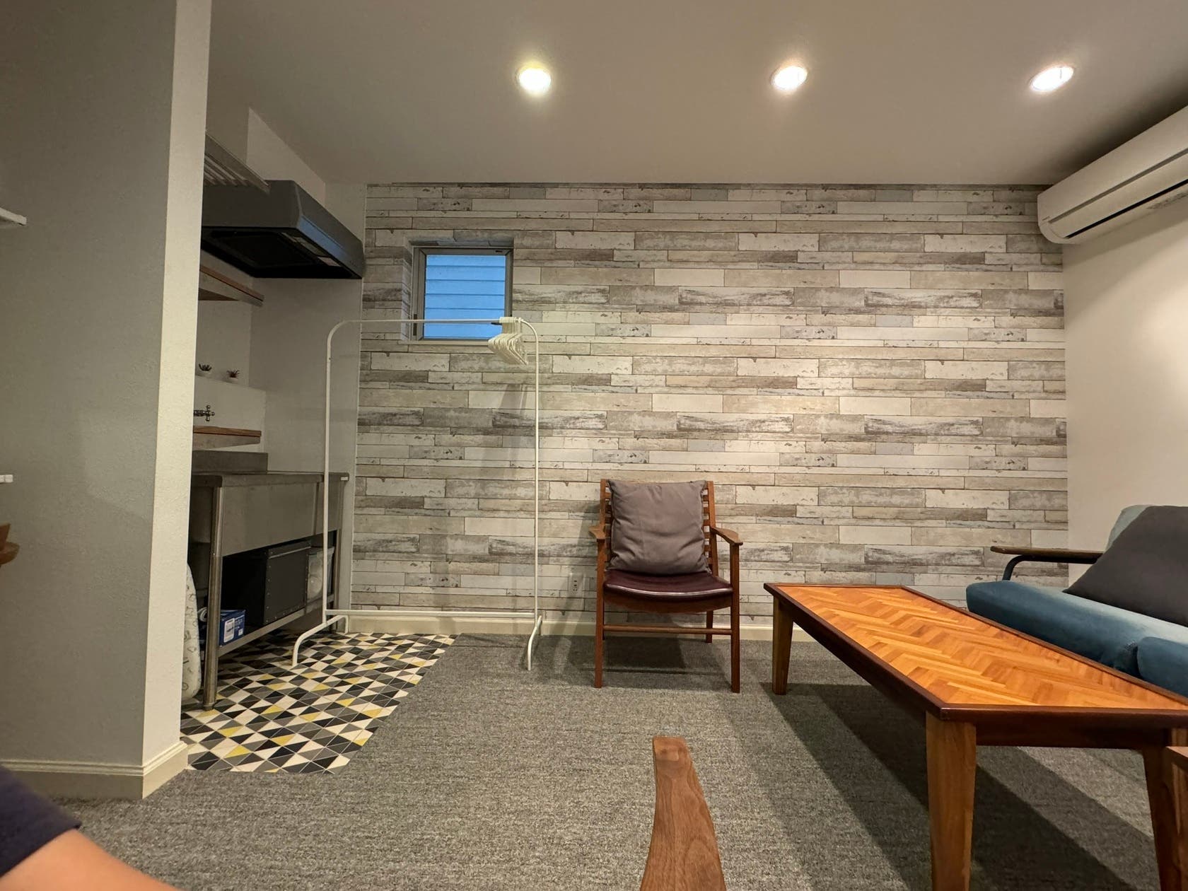 【奥渋フォトスタジオ　Two Me 】自然光での撮影できる！白タイル（床）白壁、小さなスタジオの写真21