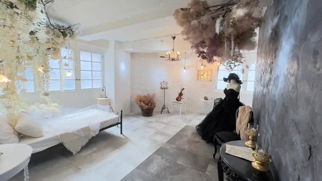 【花と光のハーモニー】自然光|花天蓋ベッド|大型ドライフラワー|漆喰壁・レンガ壁|ドレス着放題!|撮影機材無料!の写真23