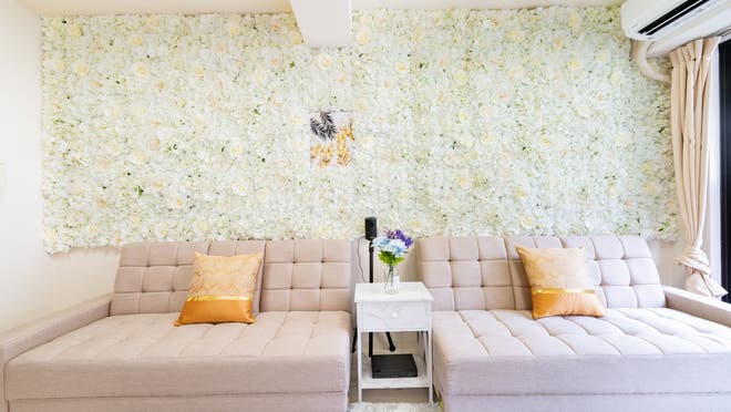 映えスポット🉐💐壁一面の花🤍推し活👼大人気スペース💖撮影🎀120㌅スクリーン🥻VOD見放題💃女子会❤️デートの写真2