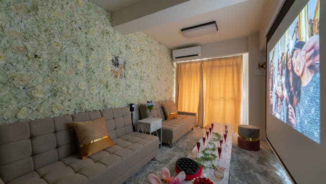 映えスポット🉐💐壁一面の花🤍推し活👼大人気スペース💖撮影🎀120㌅スクリーン🥻VOD見放題💃女子会❤️デートの写真11