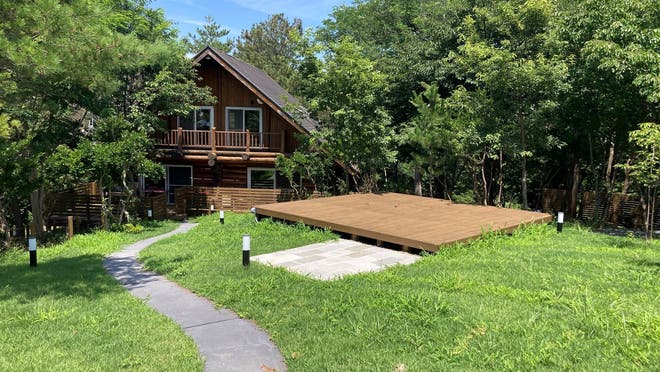 海が一望できるログハウスの写真1