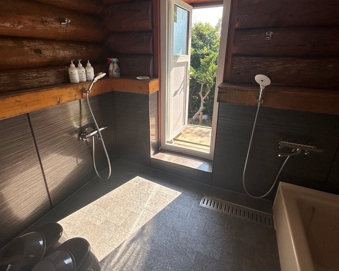 海が一望できるログハウスの写真12