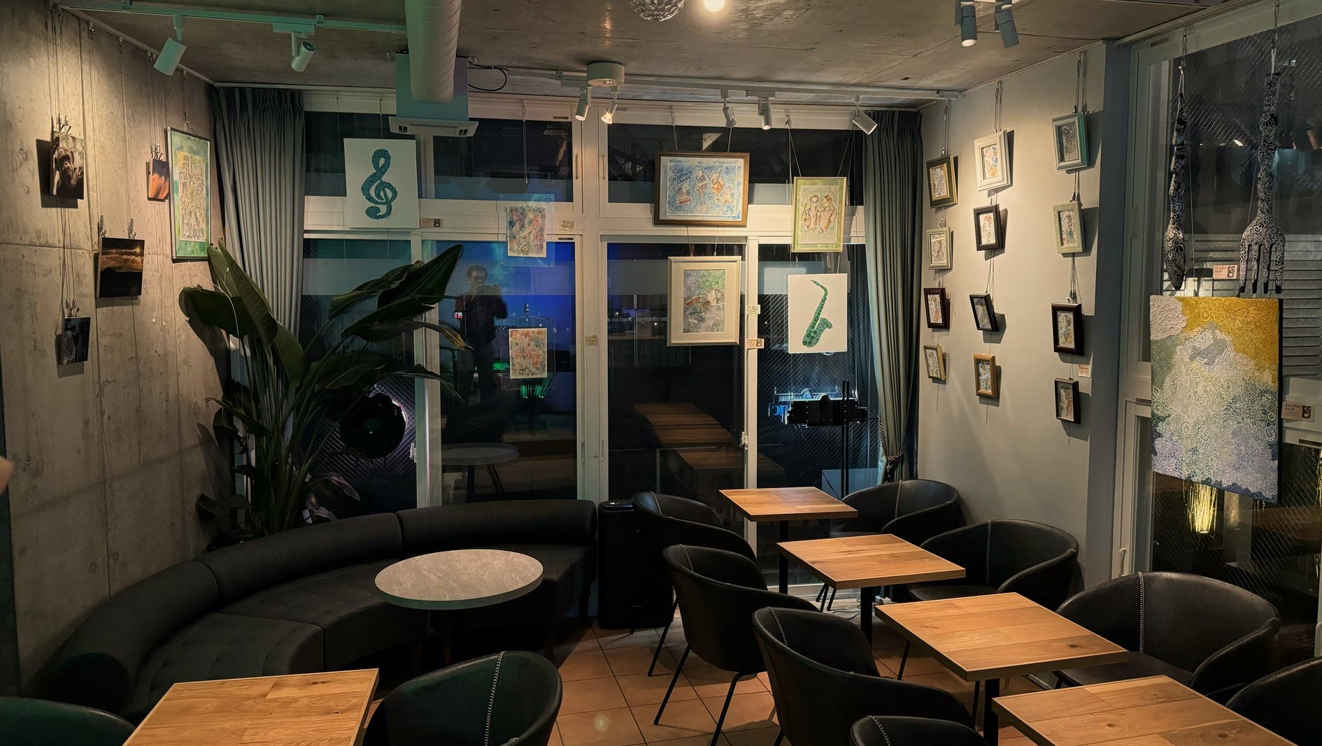 ✨🎉PARTY・LIVEに最適！テラス＆屋上付き！外苑前6分の多目的レンタルスペース「エレクトリックカフェ」の写真19