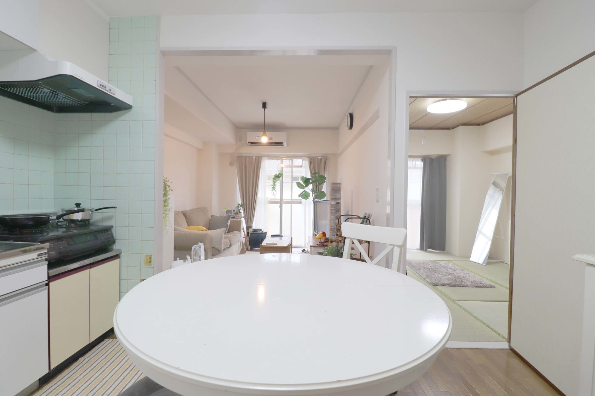 日当たりのよい間取り2LDKのレンタルスペース【撮影実績多数】個人利用も相談可能！勉強会/教室/打ち合わせ/キッチン利用など♪の写真8