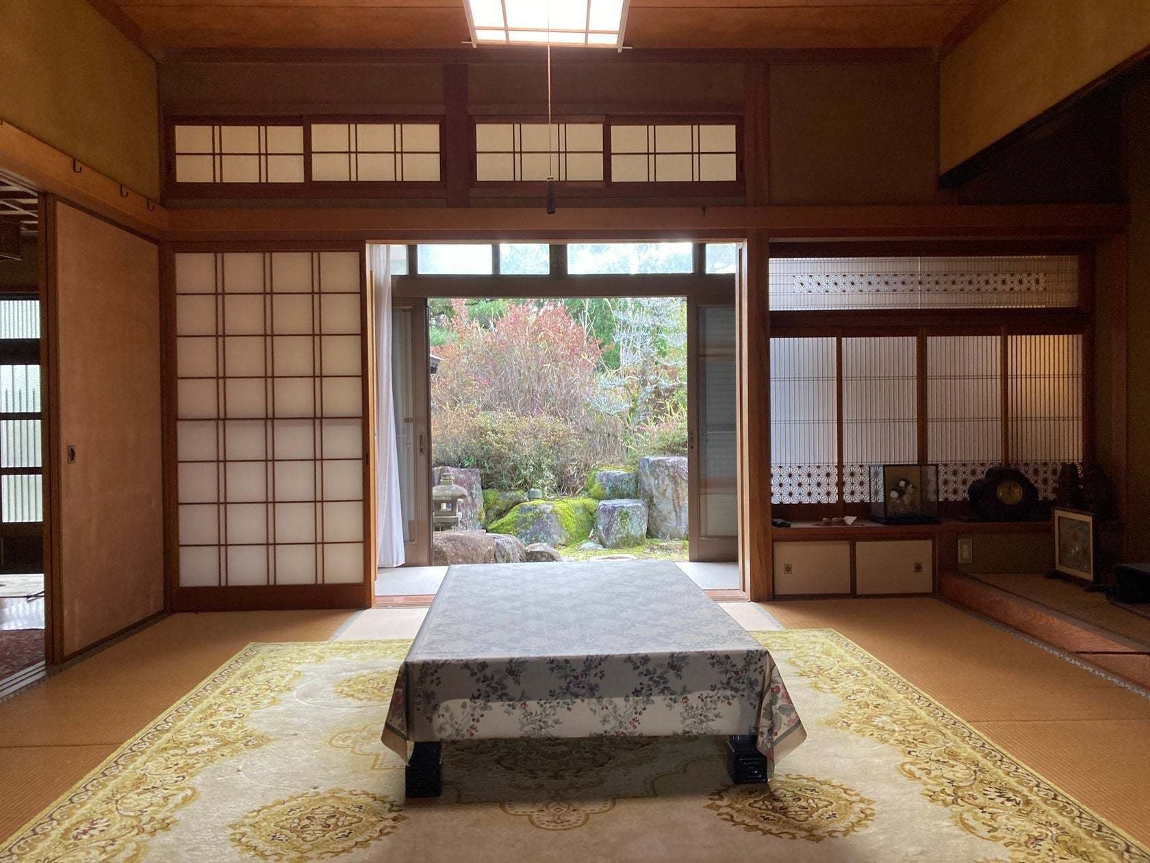 大内ハウス：中国道山口ICから５分の自然豊かな民家。撮影やお茶会にどうぞ。ピアノやギター、撮影用のレフ版もあります。の写真5