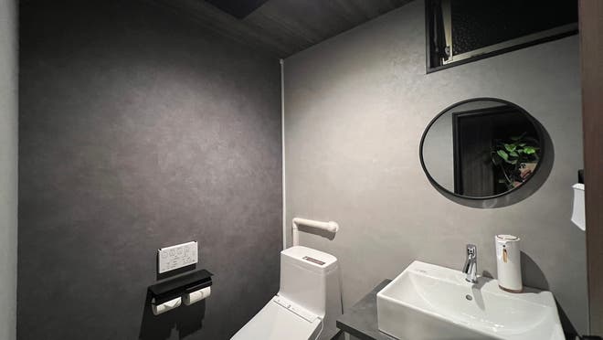 飲食店街のテナントビル内にあるシェアバーの写真2