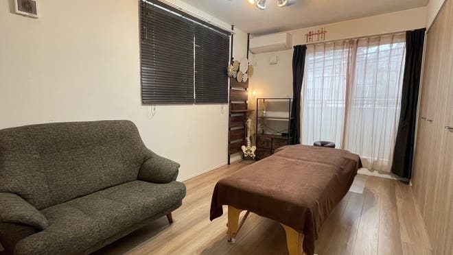 【幡ヶ谷駅から徒歩3分】リラクゼーション・占い等に!玄関は路面1階 幡ヶ谷駅から徒歩2分/初台/笹塚/戸建てタイプの2階の写真1