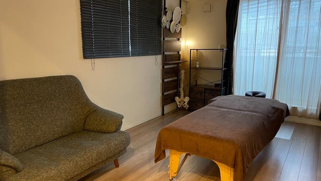 【幡ヶ谷駅から徒歩3分】リラクゼーション・占い等に!玄関は路面1階 幡ヶ谷駅から徒歩2分/初台/笹塚/戸建てタイプの2階の写真2